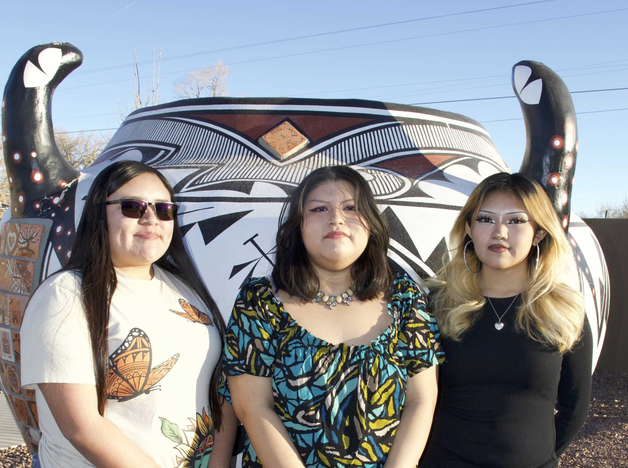 ZUNI YOUTH ENRICHMENT PROJECT MENTORS THREE ADVANCED ARTIST APPRENTICES ...
